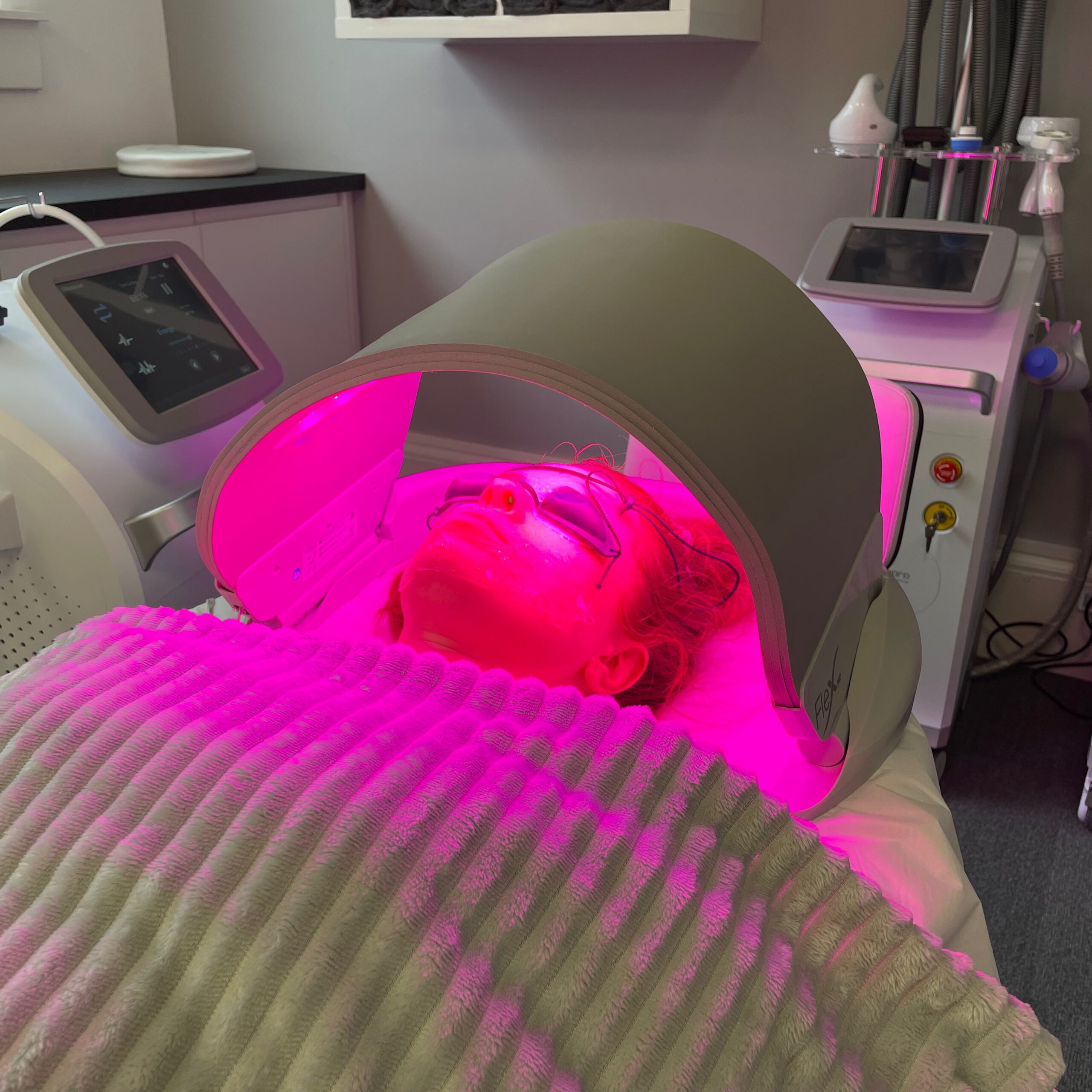 LED Light Therapy - The Visible Group